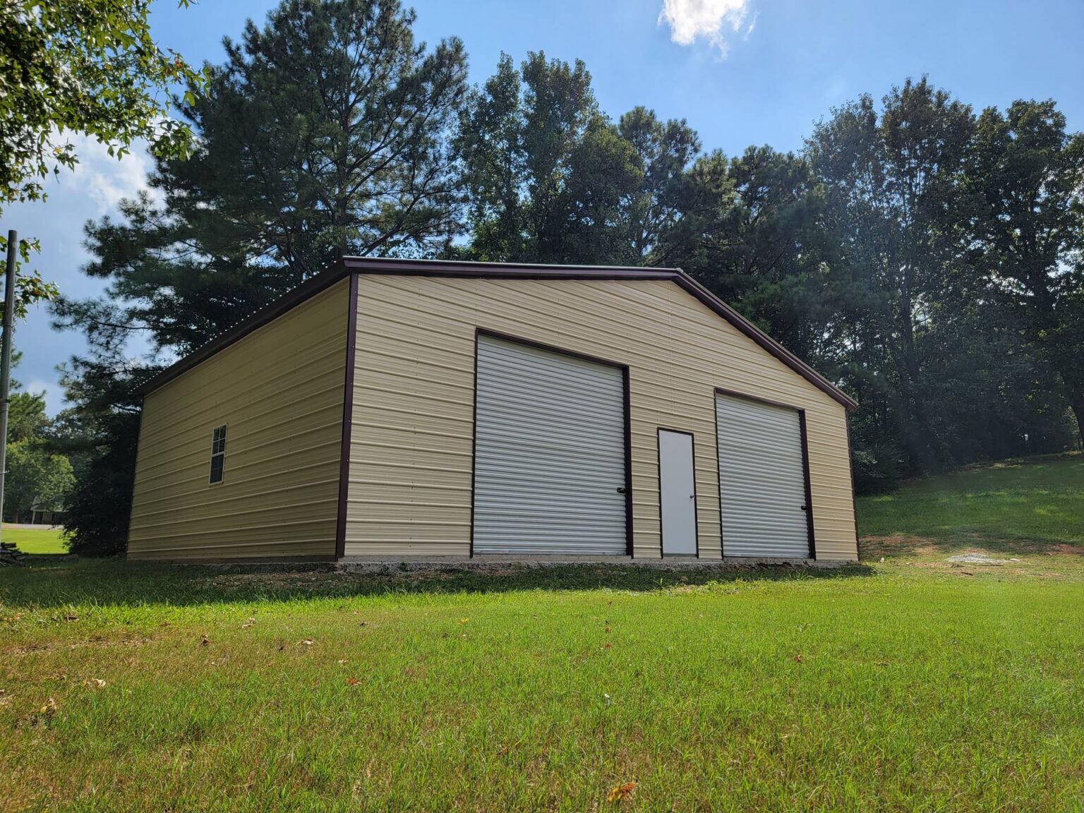 Extra Large Ivory Garage | Betts Metal Buildings